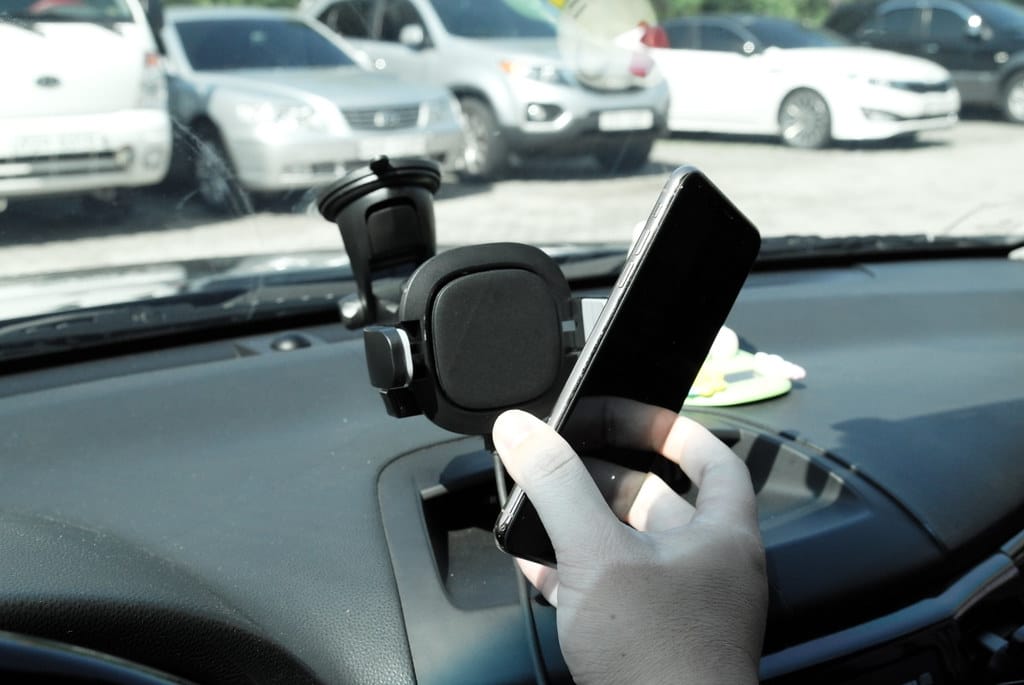 7 of the best gadgets to make driving safer - Technology for Learners