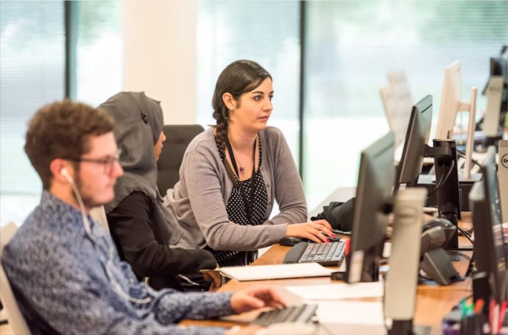 How to Choose the Right IT-Managed Service Provider for Your Business ...
